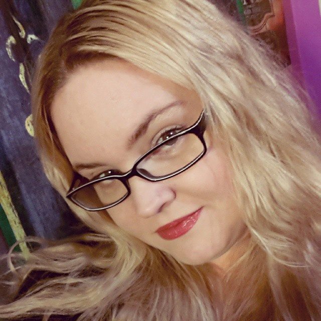 The Heroine’s Journey of Lynnaire MacDonald – The Heroine's Journey